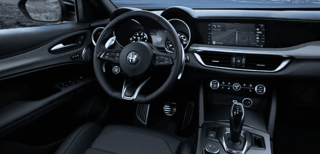 Alfa Romeo SUV Interior Features | Alfa Romeo of Omaha