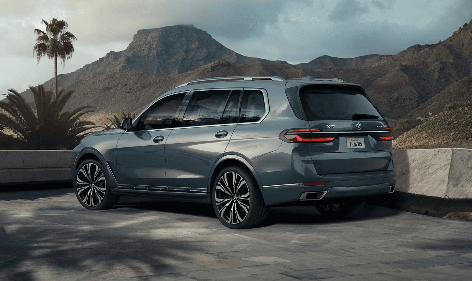 2025 BMW X7 vs. Mercedes-Benz GLS: Which Will Reign Supreme? | BMW of ...