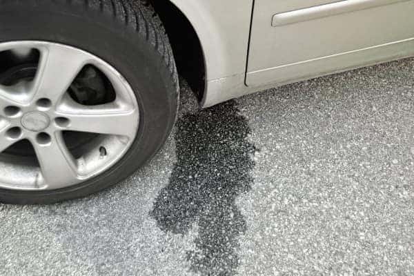 Top Reasons Why Your Car Is Leaking Oil | Performance Kings Honda