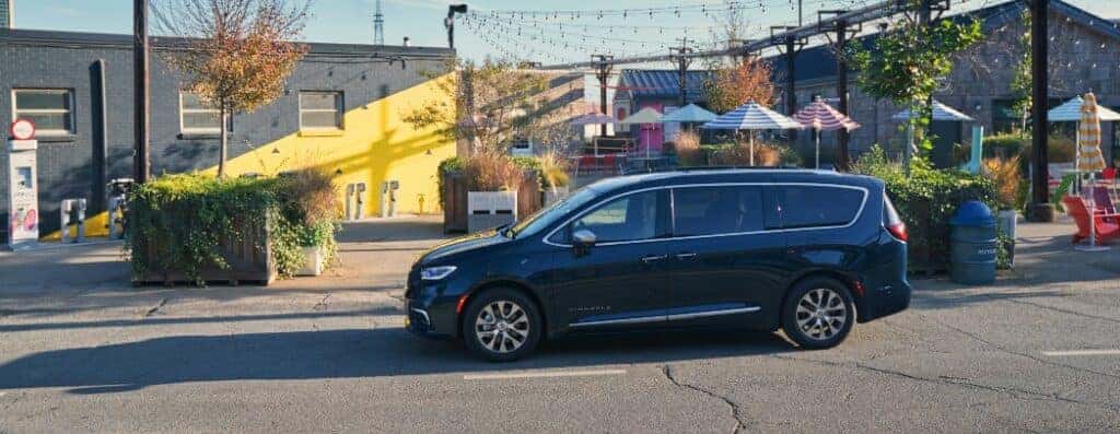 2023 Chrysler Pacifica Plug-in Hybrid EV Range, Charging & More