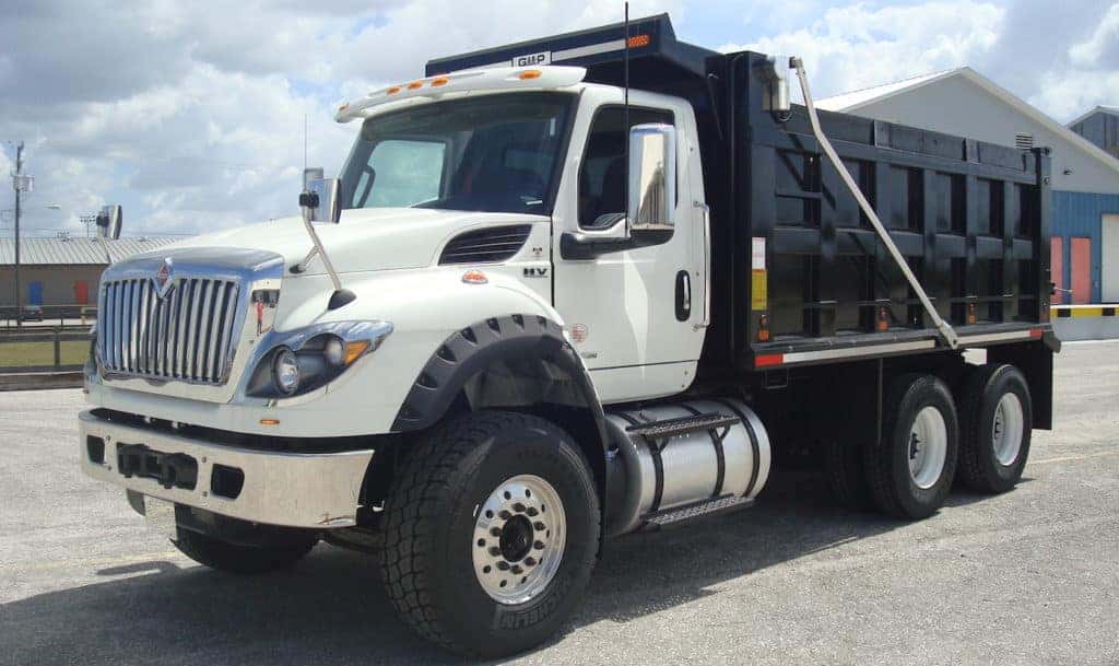 What to Look for When Purchasing a Semi Truck | Rechtien International ...